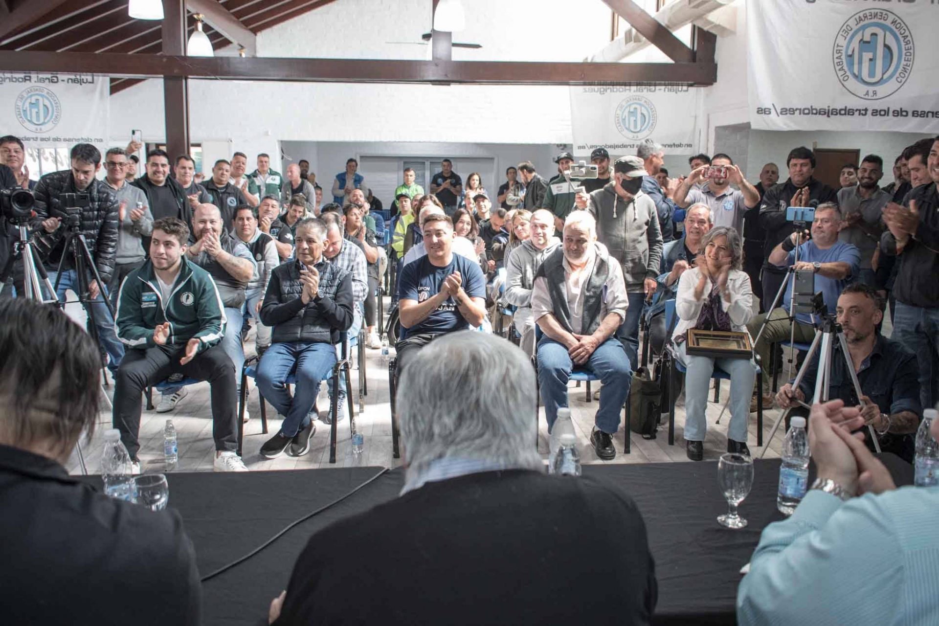 Hugo Moyano: "Ser peronista no es tener el cuadro de Perón y Evita más ...